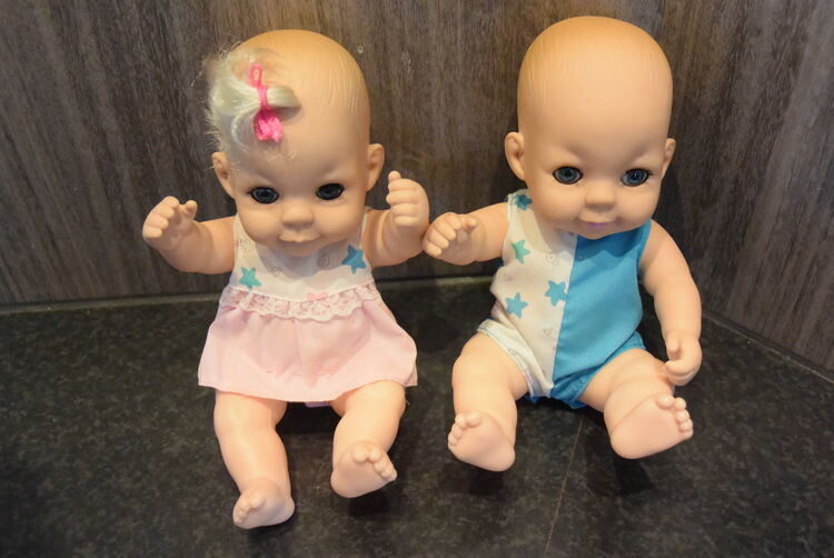 2 Schattige kleine babypopjes Poppememke